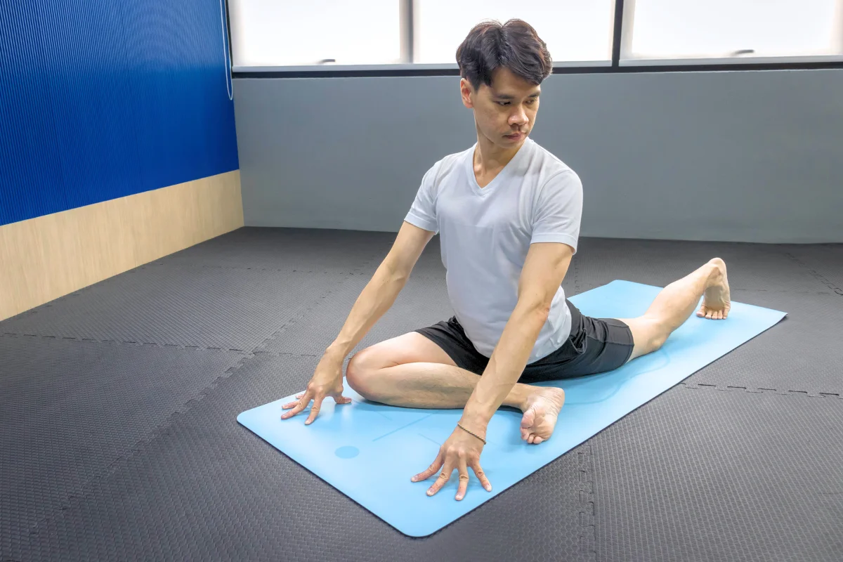 เปิดสะโพกอย่างลุ่มลึกด้วย Pigeon Pose | Ed Namchai